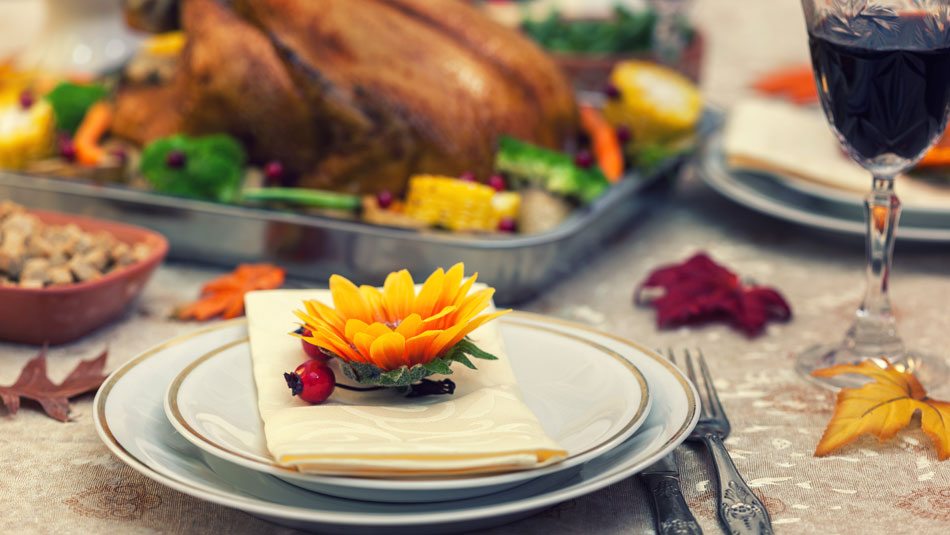 Tips and Tricks for Setting a Cozy, Intimate Thanksgiving Table