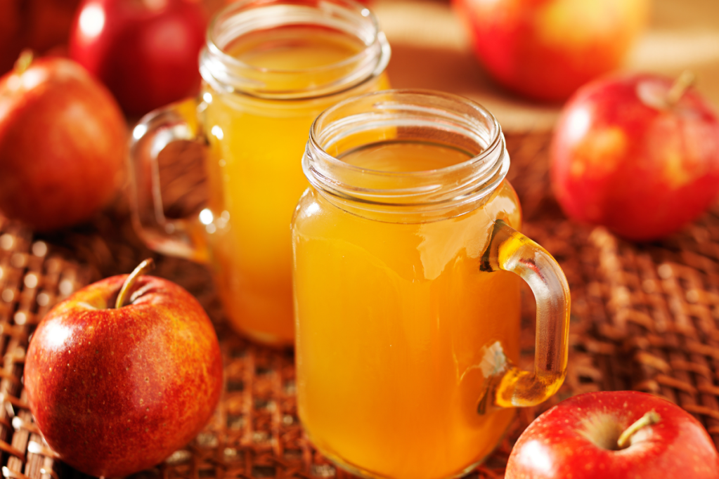 This Rum Moonshine Recipe Tastes Like Apple Pie