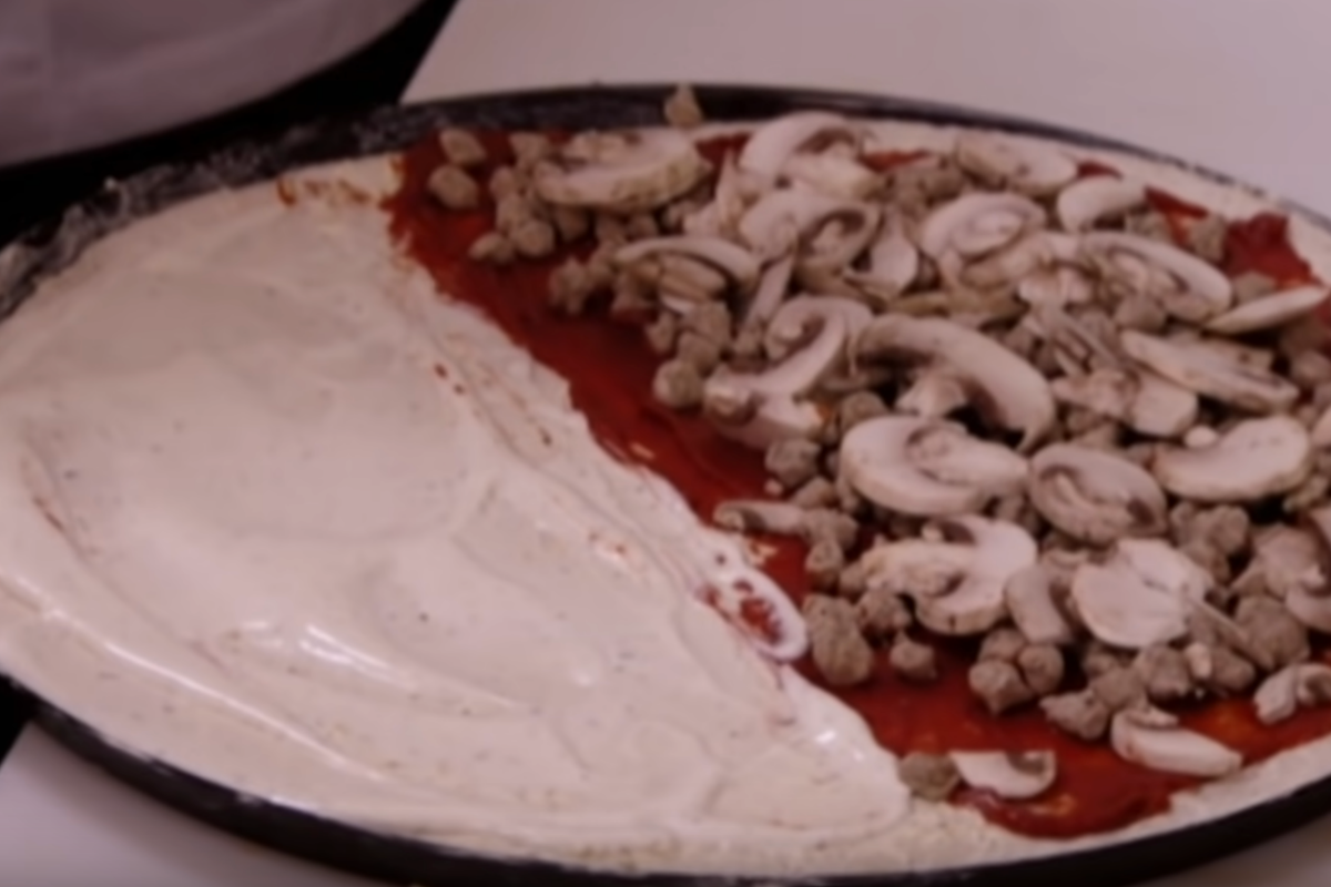 This Pizza From Kitchen Nightmares Is "The Saddest Excuse of a Pizza"